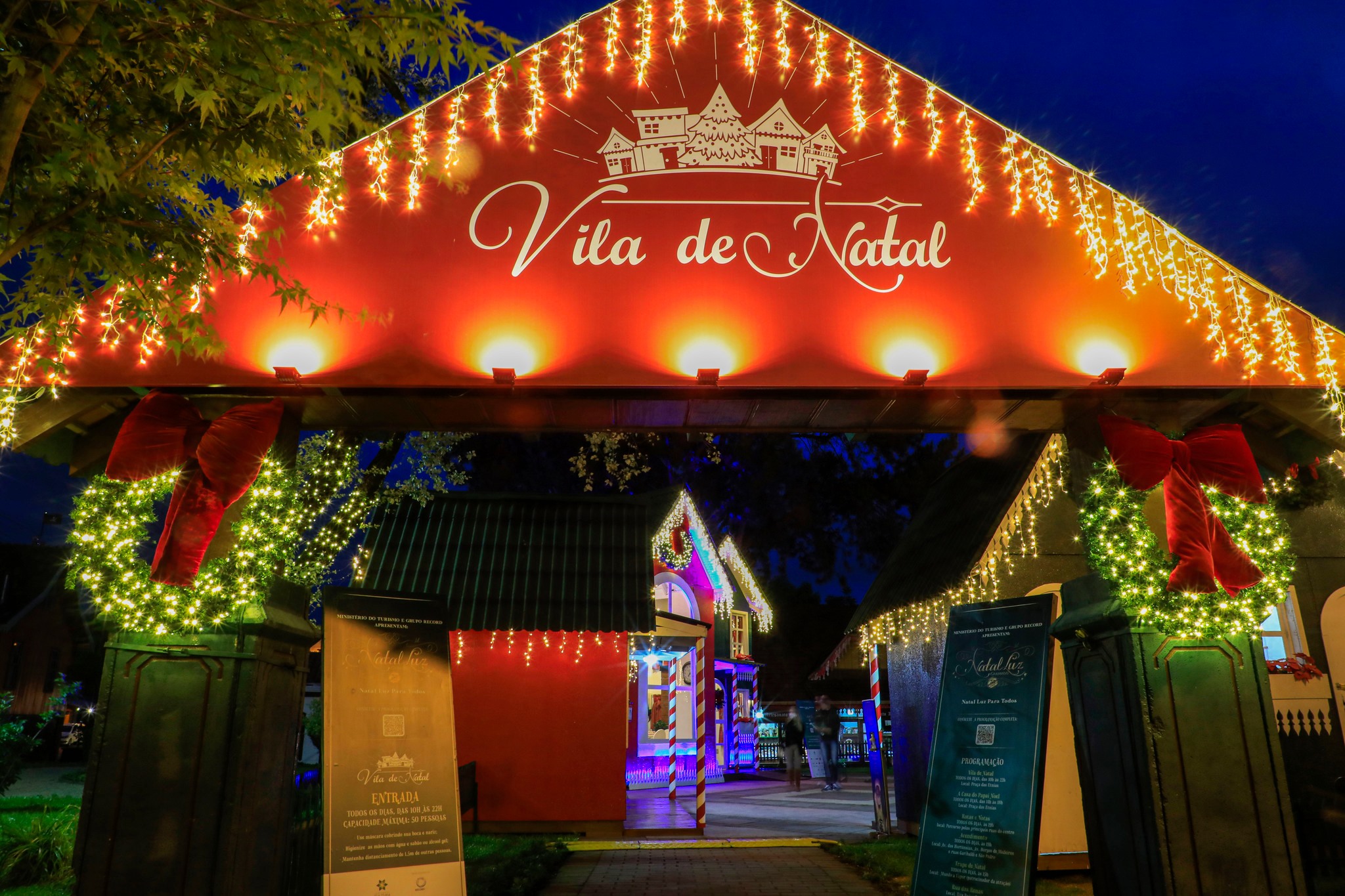Grande Desfile de Natal Edição 2021/2022 - Natal Luz Gramado RS